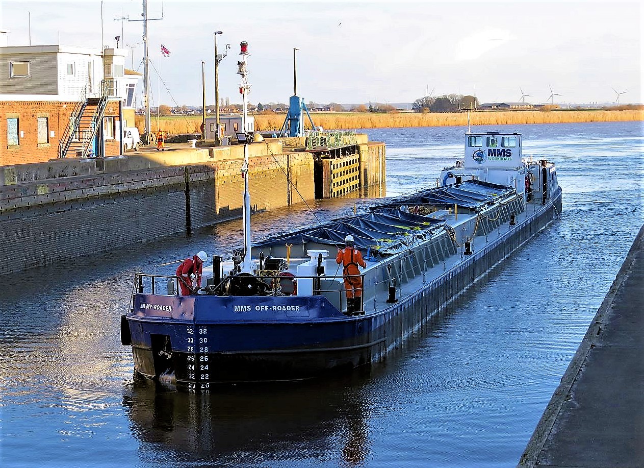 MMS Workboats introduces new inland waterway barge – MMS Off-Roader ...